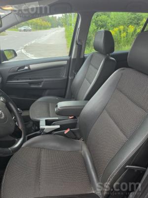Melns Opel Zafira 2008 Daugavpils, ar dzinēja tilpumu 1.90 L un nobraukumu 339 tūkst. km par 1250 €, foto 7 vietnē AUTOMOTO.COM.LV