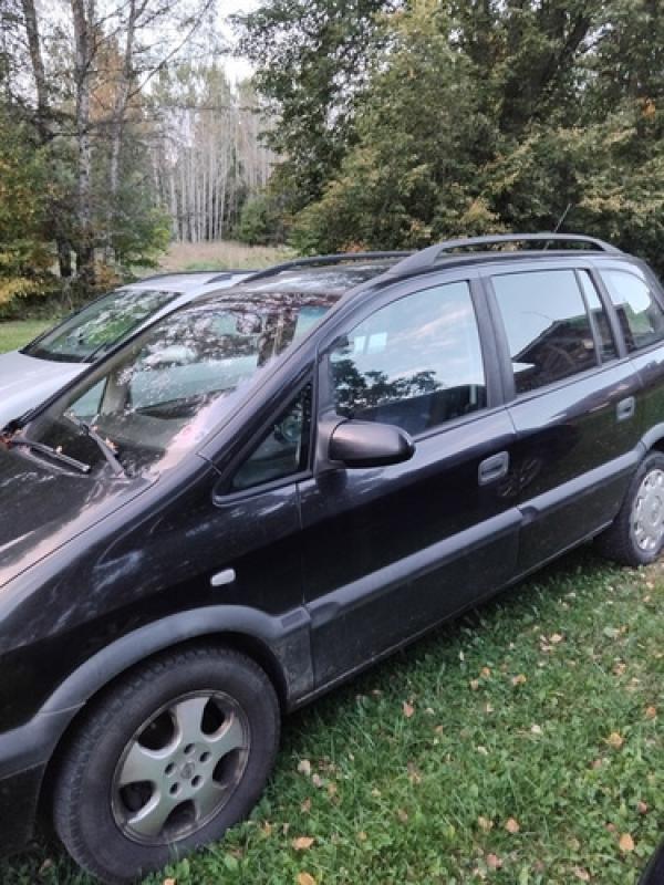 Black Opel Zafira 2003 in Polva, with an engine capacity of 0.00 L and mileage of 372 thousand km for 600 €, photo 3 on AUTOMOTO.COM.LV