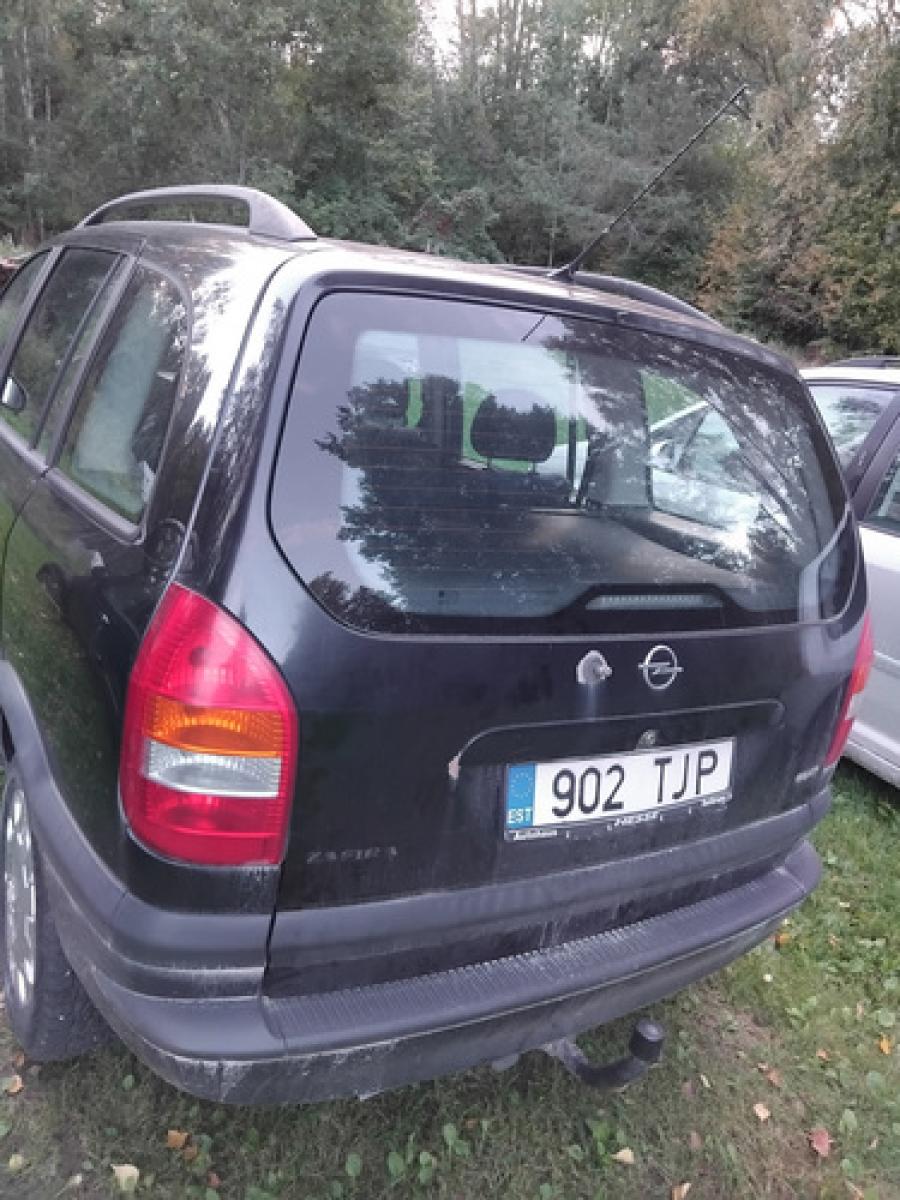 Black Opel Zafira 2003 in Polva, with an engine capacity of 0.00 L and mileage of 372 thousand km for 600 €, photo 4 on AUTOMOTO.COM.LV