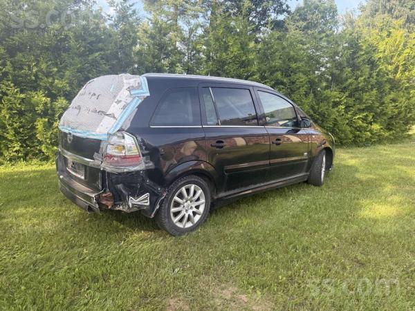 Melns Opel Zafira 2008 Rīga, ar dzinēja tilpumu 1.90 L un nobraukumu 301 tūkst. km par 850 €, foto 3 vietnē AUTOMOTO.COM.LV