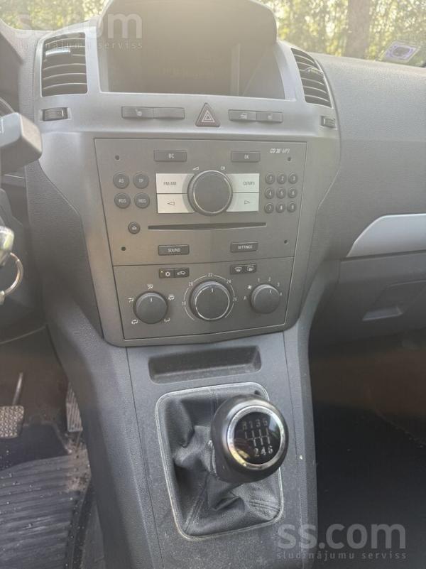 Melns Opel Zafira 2008 Rīga, ar dzinēja tilpumu 1.90 L un nobraukumu 301 tūkst. km par 850 €, foto 6 vietnē AUTOMOTO.COM.LV