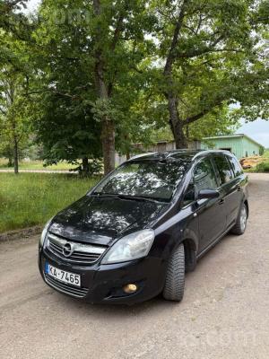 Black Opel Zafira 2008 in Rezekne, with an engine capacity of 1.90 L and mileage of 389 thousand km for 1350 €, photo  on AUTOMOTO.COM.LV