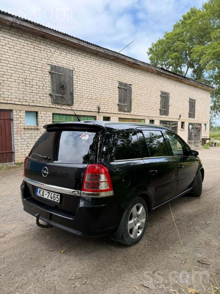 Melns Opel Zafira 2008 Rēzekne, ar dzinēja tilpumu 1.90 L un nobraukumu 389 tūkst. km par 1350 €, foto 5 vietnē AUTOMOTO.COM.LV