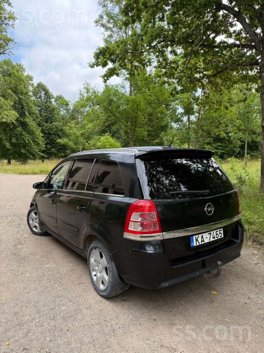 Melns Opel Zafira 2008 Rēzekne, ar dzinēja tilpumu 1.90 L un nobraukumu 389 tūkst. km par 1350 €, foto 6 vietnē AUTOMOTO.COM.LV