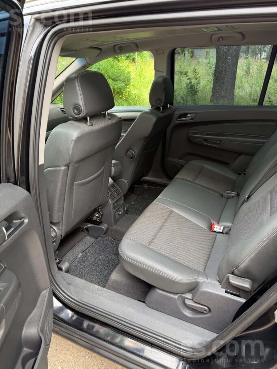Melns Opel Zafira 2008 Rēzekne, ar dzinēja tilpumu 1.90 L un nobraukumu 389 tūkst. km par 1350 €, foto 7 vietnē AUTOMOTO.COM.LV