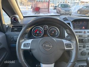 Melns Opel Zafira 2010 Pērnava, ar dzinēja tilpumu 2.00 L un nobraukumu 211 tūkst. km par 4899 €, foto 13 vietnē AUTOMOTO.COM.LV