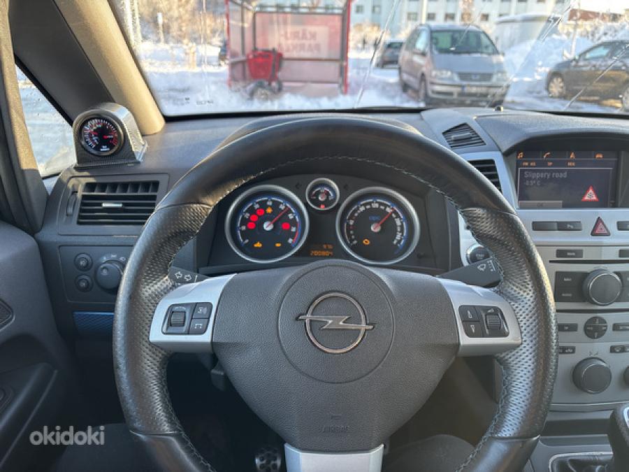 Melns Opel Zafira 2010 Pērnava, ar dzinēja tilpumu 2.00 L un nobraukumu 211 tūkst. km par 4899 €, foto 13 vietnē AUTOMOTO.COM.LV