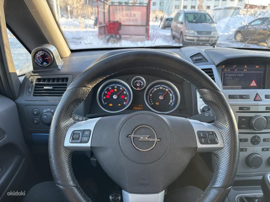 Melns Opel Zafira 2010 Pērnava, ar dzinēja tilpumu 2.00 L un nobraukumu 211 tūkst. km par 4899 €, foto 28 vietnē AUTOMOTO.COM.LV