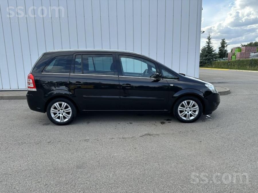 Melns Opel Zafira 2010 Jelgava, ar dzinēja tilpumu 1.70 L un nobraukumu 274 tūkst. km par 3300 €, foto 5 vietnē AUTOMOTO.COM.LV
