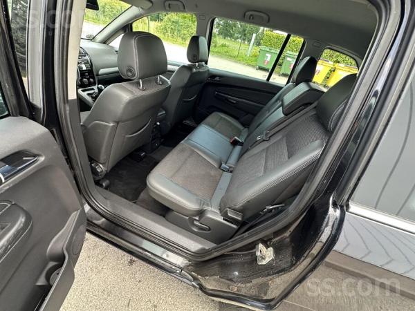 Black Opel Zafira 2010 in Jelgava, with an engine capacity of 1.70 L and mileage of 274 thousand km for 3300 €, photo 9 on AUTOMOTO.COM.LV