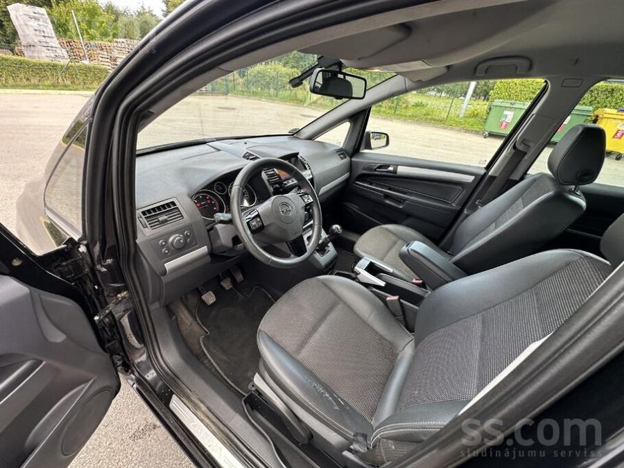 Melns Opel Zafira 2010 Jelgava, ar dzinēja tilpumu 1.70 L un nobraukumu 274 tūkst. km par 3300 €, foto 14 vietnē AUTOMOTO.COM.LV
