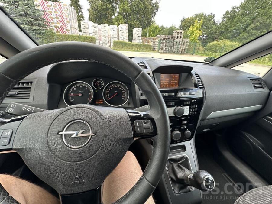 Melns Opel Zafira 2010 Jelgava, ar dzinēja tilpumu 1.70 L un nobraukumu 274 tūkst. km par 3300 €, foto 15 vietnē AUTOMOTO.COM.LV