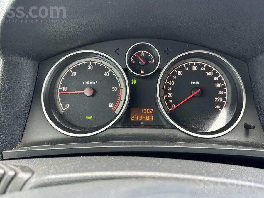 Melns Opel Zafira 2010 Jelgava, ar dzinēja tilpumu 1.70 L un nobraukumu 274 tūkst. km par 3300 €, foto 16 vietnē AUTOMOTO.COM.LV