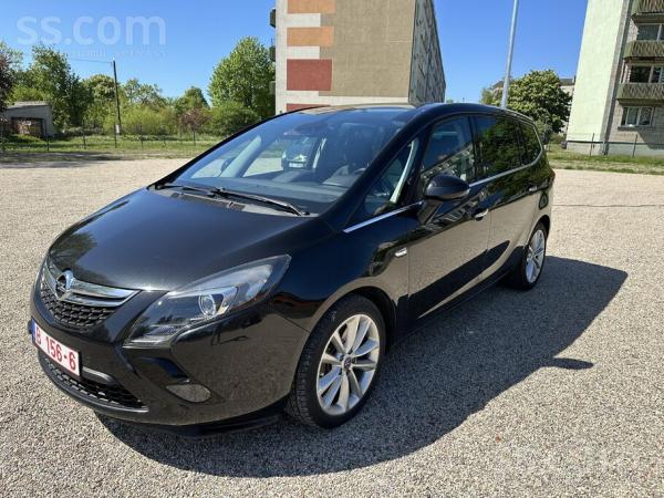 Melns Opel Zafira 2013 Ventspils, ar dzinēja tilpumu 2.00 L un nobraukumu 350 tūkst. km par 5700 €, foto 1 vietnē AUTOMOTO.COM.LV