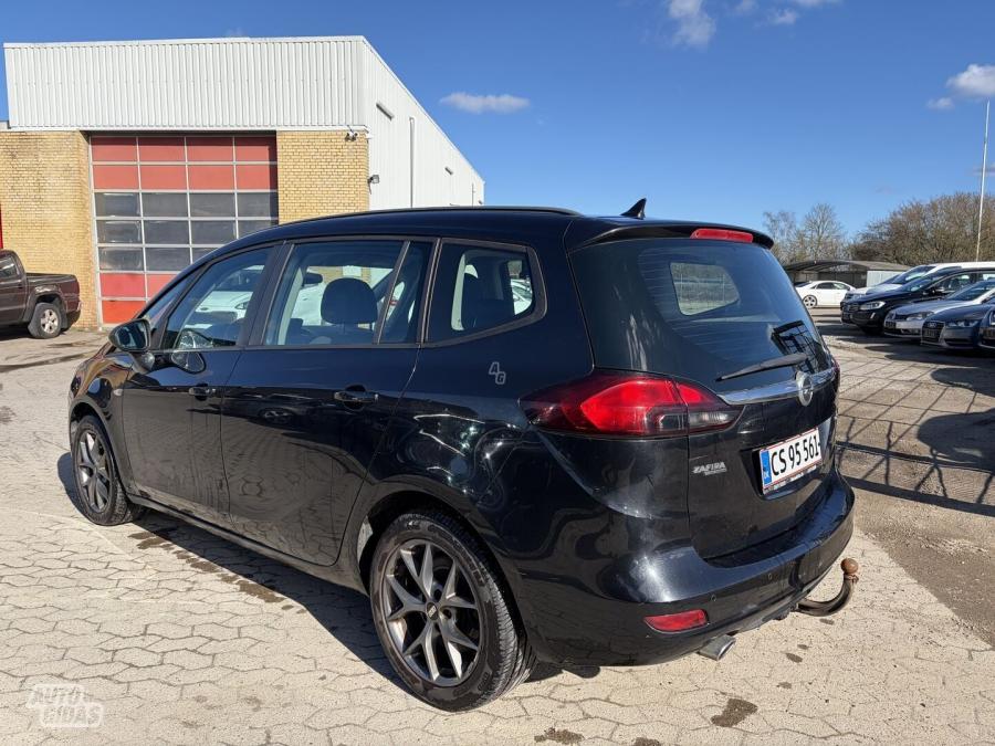 Melns Opel Zafira 2013 Viļņa, ar dzinēja tilpumu 2.00 L un nobraukumu 345 tūkst. km par 3800 €, foto 4 vietnē AUTOMOTO.COM.LV