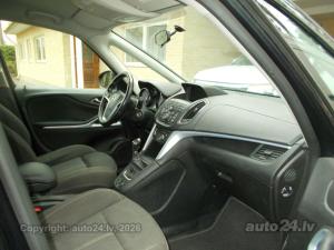 Black Opel Zafira 2014 in Tallinn, with an engine capacity of 1.60 L and mileage of 348 thousand km for 4950 €, photo 6 on AUTOMOTO.COM.LV