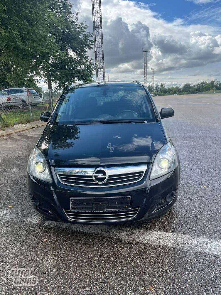 Melns Opel Zafira 2014 Marijampole, ar dzinēja tilpumu 1.80 L un nobraukumu 165 tūkst. km par 3550 €, foto 3 vietnē AUTOMOTO.COM.LV