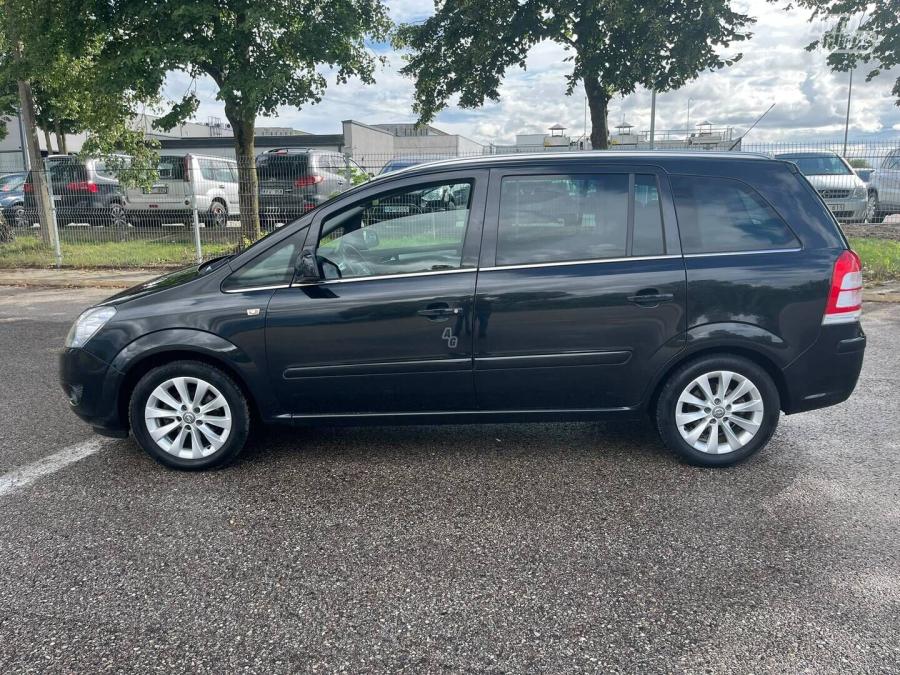 Melns Opel Zafira 2014 Marijampole, ar dzinēja tilpumu 1.80 L un nobraukumu 165 tūkst. km par 3550 €, foto 6 vietnē AUTOMOTO.COM.LV