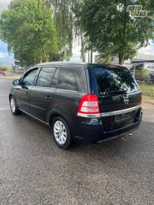 Melns Opel Zafira 2014 Marijampole, ar dzinēja tilpumu 1.80 L un nobraukumu 165 tūkst. km par 3550 €, foto 7 vietnē AUTOMOTO.COM.LV