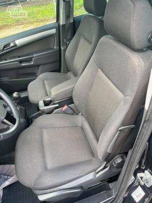 Melns Opel Zafira 2014 Marijampole, ar dzinēja tilpumu 1.80 L un nobraukumu 165 tūkst. km par 3550 €, foto 10 vietnē AUTOMOTO.COM.LV