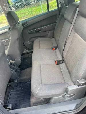 Melns Opel Zafira 2014 Marijampole, ar dzinēja tilpumu 1.80 L un nobraukumu 165 tūkst. km par 3550 €, foto 11 vietnē AUTOMOTO.COM.LV