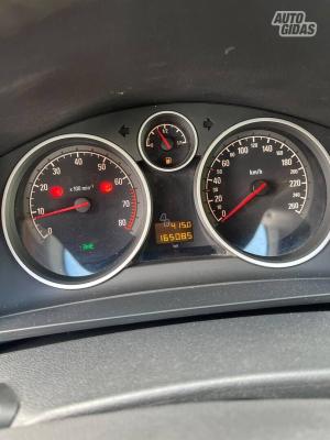 Melns Opel Zafira 2014 Marijampole, ar dzinēja tilpumu 1.80 L un nobraukumu 165 tūkst. km par 3550 €, foto 13 vietnē AUTOMOTO.COM.LV