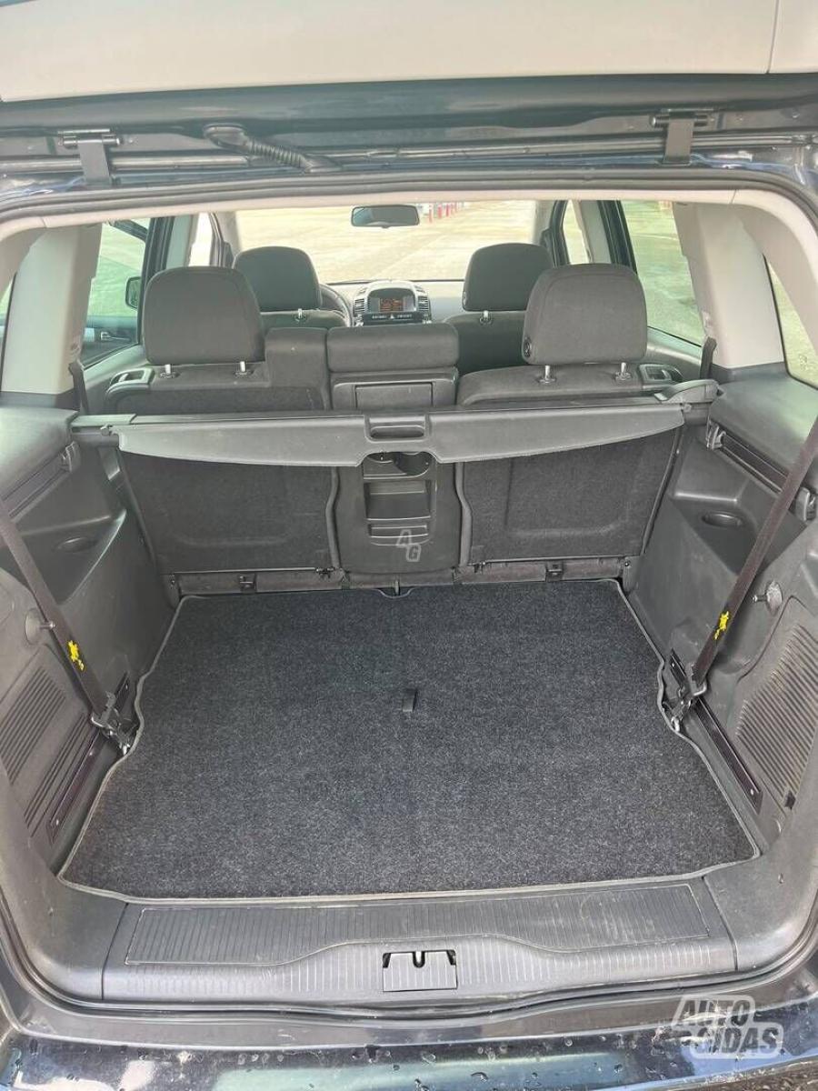 Melns Opel Zafira 2014 Marijampole, ar dzinēja tilpumu 1.80 L un nobraukumu 165 tūkst. km par 3550 €, foto 19 vietnē AUTOMOTO.COM.LV