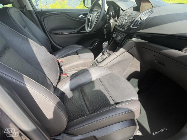 Black Opel Zafira 2015 in Vilnius, with an engine capacity of 2.00 L and mileage of 160 thousand km for 6900 €, photo 8 on AUTOMOTO.COM.LV