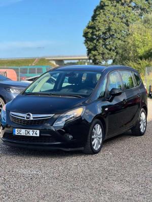 Melns Opel Zafira 2016 Gargždai, ar dzinēja tilpumu 2.00 L un nobraukumu 245 tūkst. km par 8700 €, foto  vietnē AUTOMOTO.COM.LV