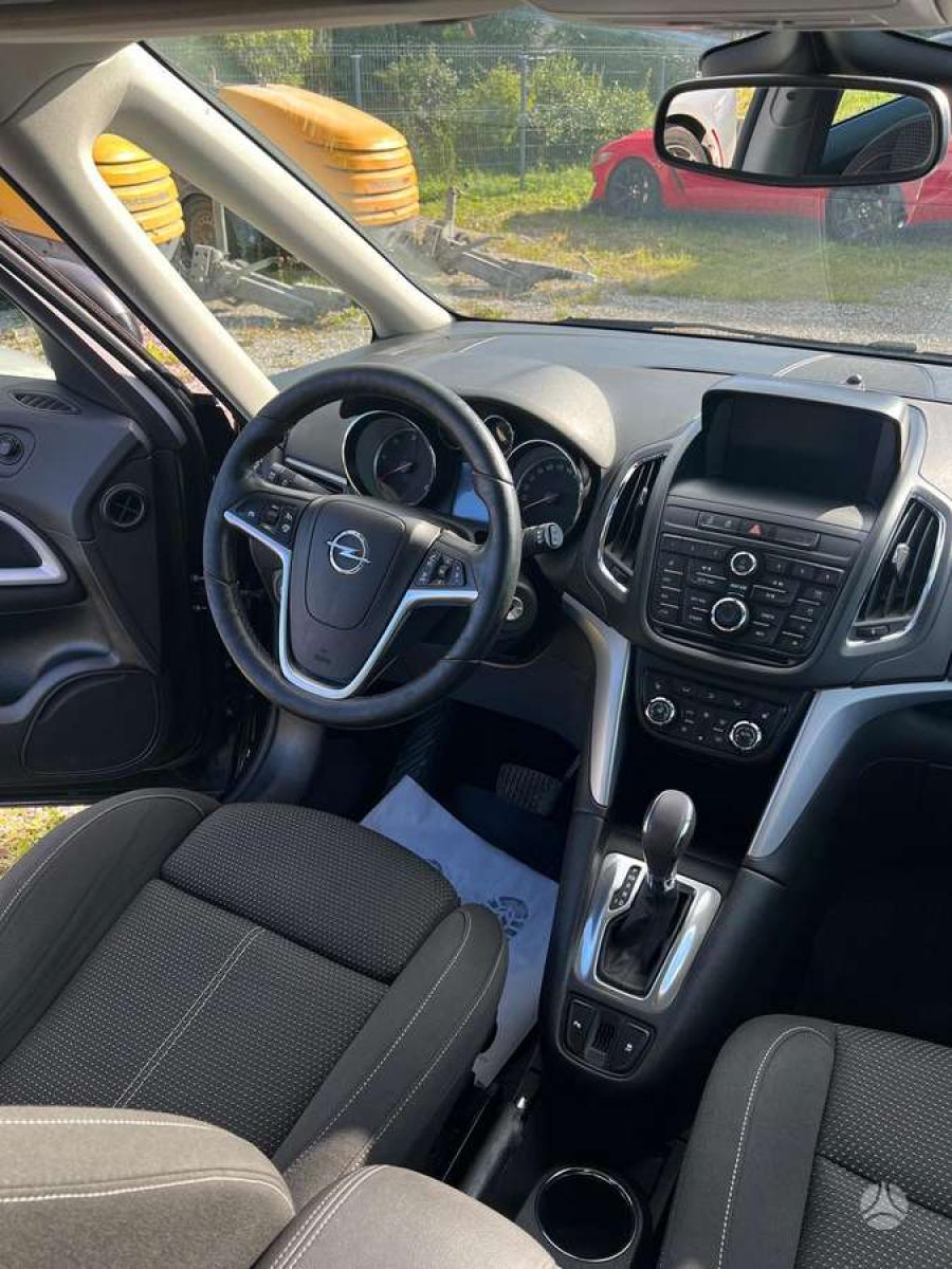 Melns Opel Zafira 2016 Gargždai, ar dzinēja tilpumu 2.00 L un nobraukumu 245 tūkst. km par 8700 €, foto 6 vietnē AUTOMOTO.COM.LV