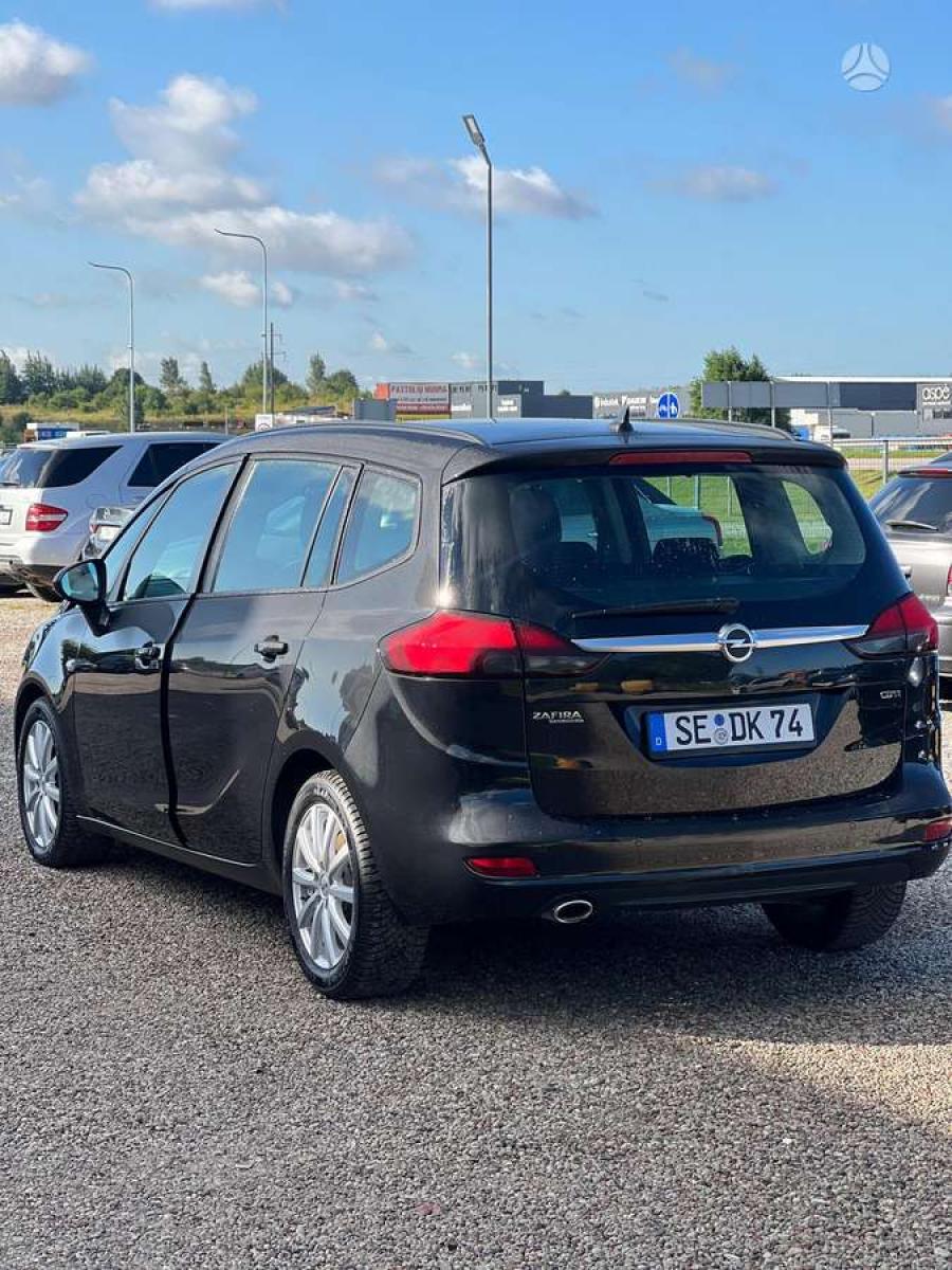 Melns Opel Zafira 2016 Gargždai, ar dzinēja tilpumu 2.00 L un nobraukumu 245 tūkst. km par 8700 €, foto 13 vietnē AUTOMOTO.COM.LV