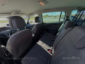 Black Opel Zafira 2018 in Tallinn, with an engine capacity of 2.00 L and mileage of 257 thousand km for 10900 €, photo 4 on AUTOMOTO.COM.LV