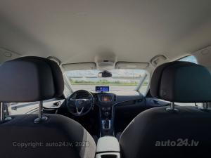 Black Opel Zafira 2018 in Tallinn, with an engine capacity of 2.00 L and mileage of 257 thousand km for 10900 €, photo 5 on AUTOMOTO.COM.LV