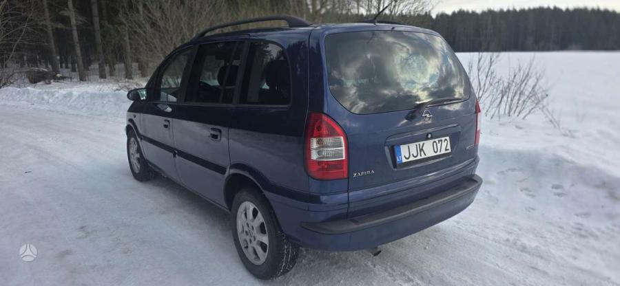 Zils Opel Zafira 2004 Viļņa, ar dzinēja tilpumu 2.00 L un nobraukumu 263 tūkst. km par 1000 €, foto 17 vietnē AUTOMOTO.COM.LV