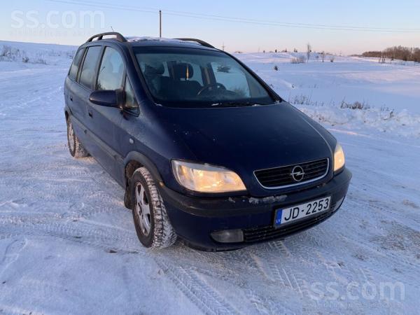 Blue Opel Zafira 1999 in Daugavpils, with an engine capacity of 1.80 L and mileage of 309 thousand km for 700 €, photo 1 on AUTOMOTO.COM.LV