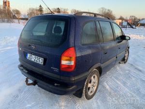 Zils Opel Zafira 1999 Daugavpils, ar dzinēja tilpumu 1.80 L un nobraukumu 309 tūkst. km par 700 €, foto 2 vietnē AUTOMOTO.COM.LV