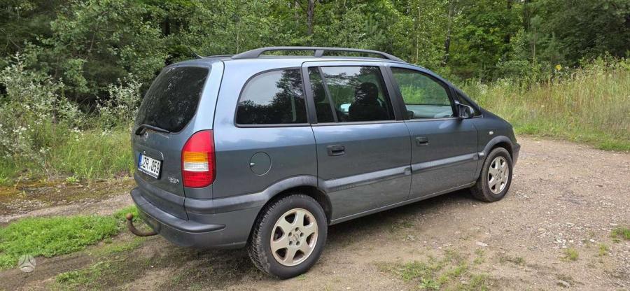 Blue Opel Zafira 1999 in Vilnius, with an engine capacity of 1.80 L and mileage of 322 thousand km for 1100 €, photo 8 on AUTOMOTO.COM.LV