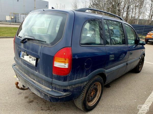 Blue Opel Zafira 2000 in Vilnius, with an engine capacity of 1.80 L and mileage of 330 thousand km for 499 €, photo 3 on AUTOMOTO.COM.LV