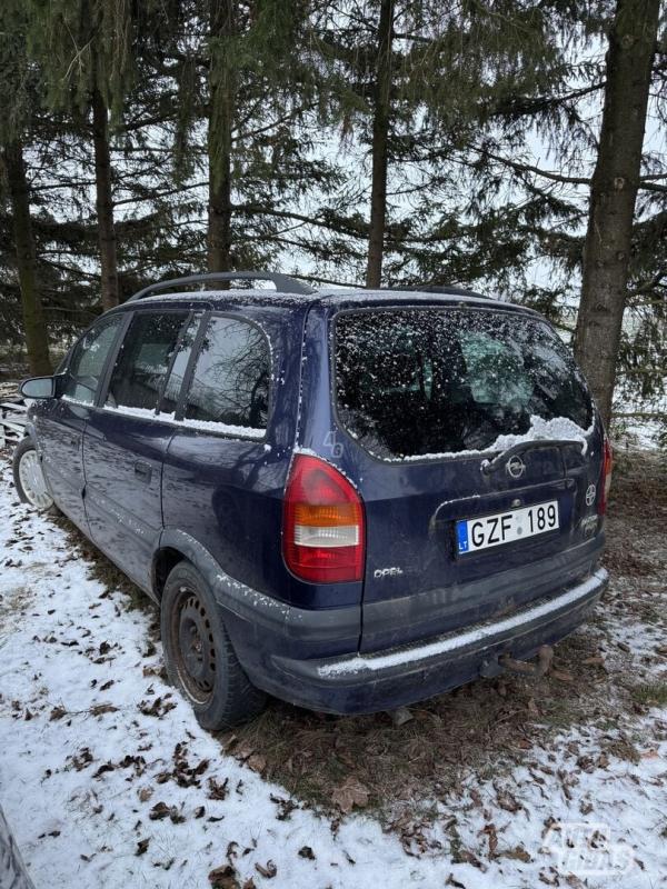 Blue Opel Zafira 2000 in Vilkaviskis, with an engine capacity of 2.00 L and mileage of 250 thousand km for 350 €, photo 3 on AUTOMOTO.COM.LV