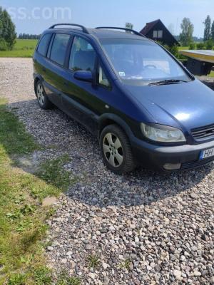 Blue Opel Zafira 2000 in Daugavpils, with an engine capacity of 2.20 L and mileage of 255 thousand km for 430 €, photo 3 on AUTOMOTO.COM.LV
