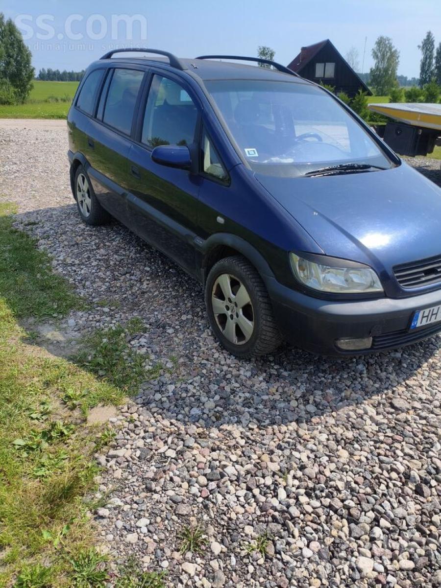 Blue Opel Zafira 2000 in Daugavpils, with an engine capacity of 2.20 L and mileage of 255 thousand km for 430 €, photo 3 on AUTOMOTO.COM.LV