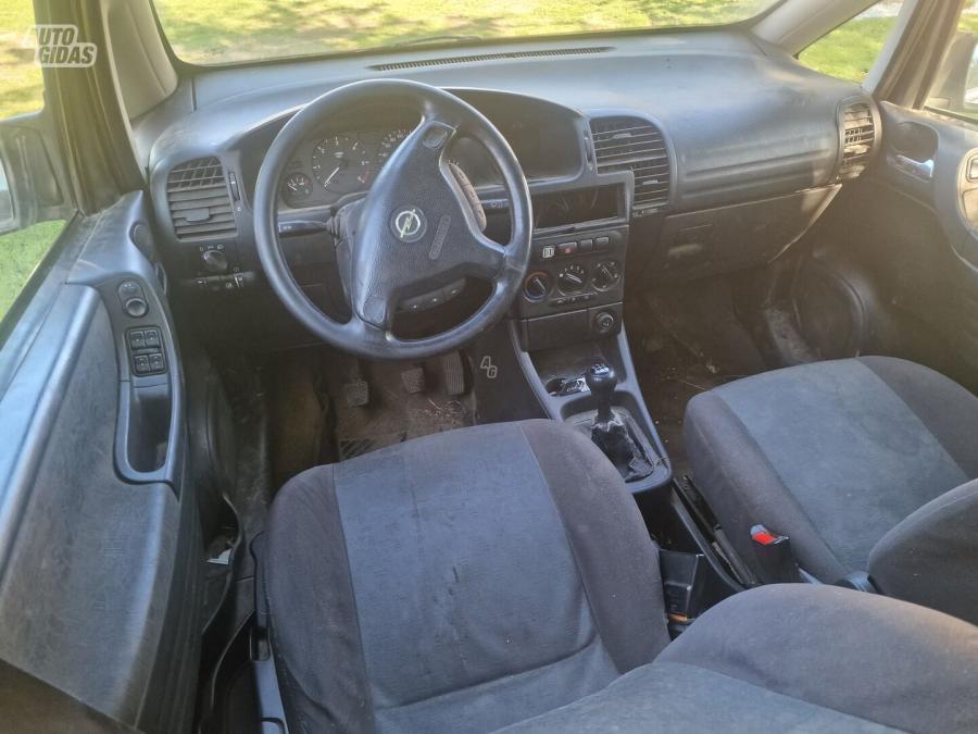 Blue Opel Zafira 2001 in Anyksciai, with an engine capacity of 2.00 L and mileage of 400 thousand km for 490 €, photo 6 on AUTOMOTO.COM.LV