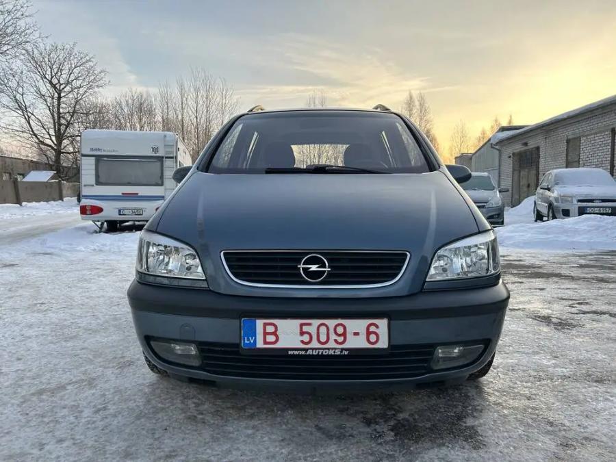 Синий Опель Зафира 2001 в Лимбажи, объемом двигателя 1.80 л и пробегом 94 тыс. км за 2950 €, фото 3 на AUTOMOTO.COM.LV