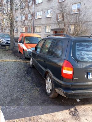 Синий Опель Зафира 2002 в Рига, объемом двигателя 1.80 л и пробегом 251 тыс. км за 700 €, фото 4 на AUTOMOTO.COM.LV