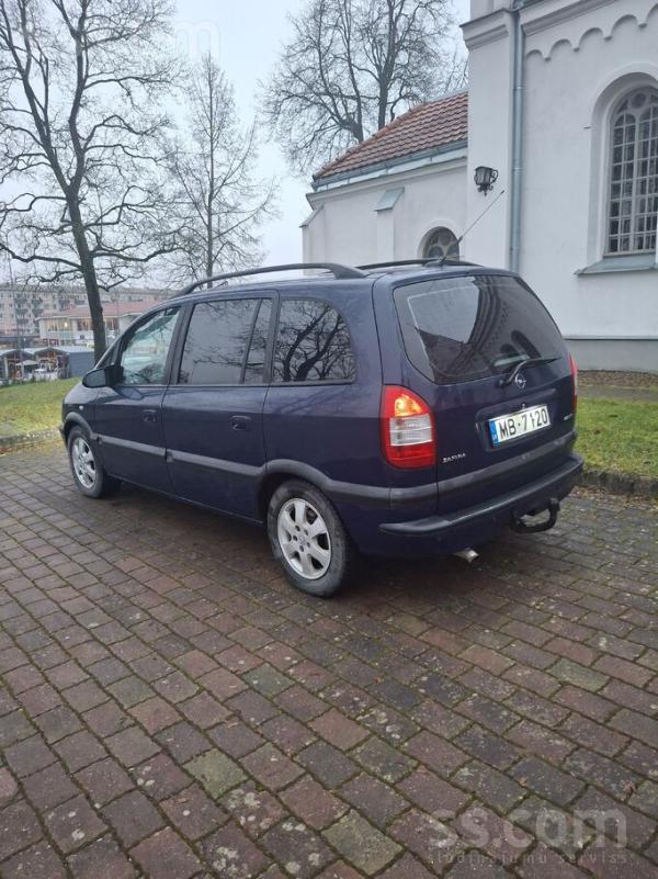 Blue Opel Zafira 2003 in Saldus, with an engine capacity of 2.20 L and mileage of 251 thousand km for 1250 €, photo 3 on AUTOMOTO.COM.LV