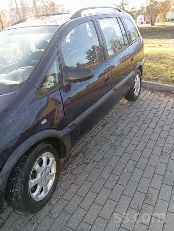 Zils Opel Zafira 2003 Rēzekne, ar dzinēja tilpumu 2.20 L un nobraukumu 334 tūkst. km par 1200 €, foto 5 vietnē AUTOMOTO.COM.LV