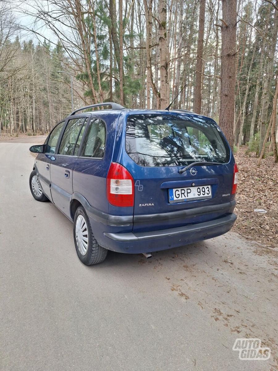 Blue Opel Zafira 2003 in Vilnius, with an engine capacity of 2.00 L and mileage of 224 thousand km for 799 €, photo 3 on AUTOMOTO.COM.LV