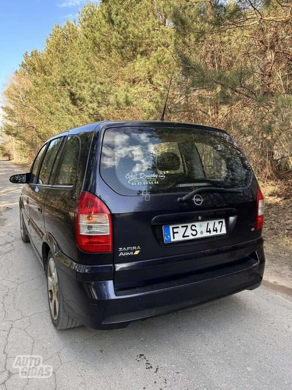 Blue Opel Zafira 2003 in Klaipeda, with an engine capacity of 1.80 L and mileage of 283 thousand km for 1500 €, photo 3 on AUTOMOTO.COM.LV