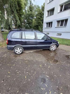 Blue Opel Zafira 2003 in Kaunas, with an engine capacity of 2.00 L and mileage of 292 thousand km for 900 €, photo 3 on AUTOMOTO.COM.LV