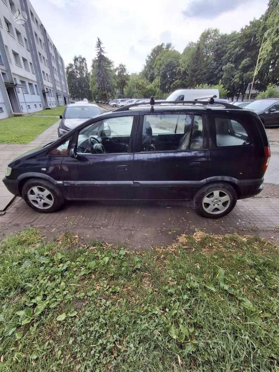 Blue Opel Zafira 2003 in Kaunas, with an engine capacity of 2.00 L and mileage of 292 thousand km for 900 €, photo 5 on AUTOMOTO.COM.LV